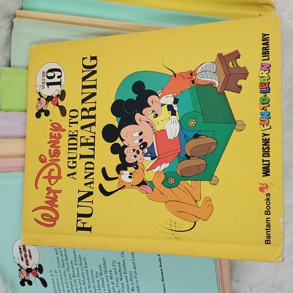 Disney | Other | Vintage Walt Disney Bantam Books Set Bundle 1019 ...